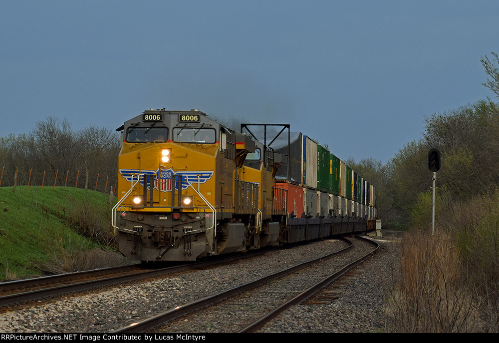 UP 8006 westbound UP intermodal train